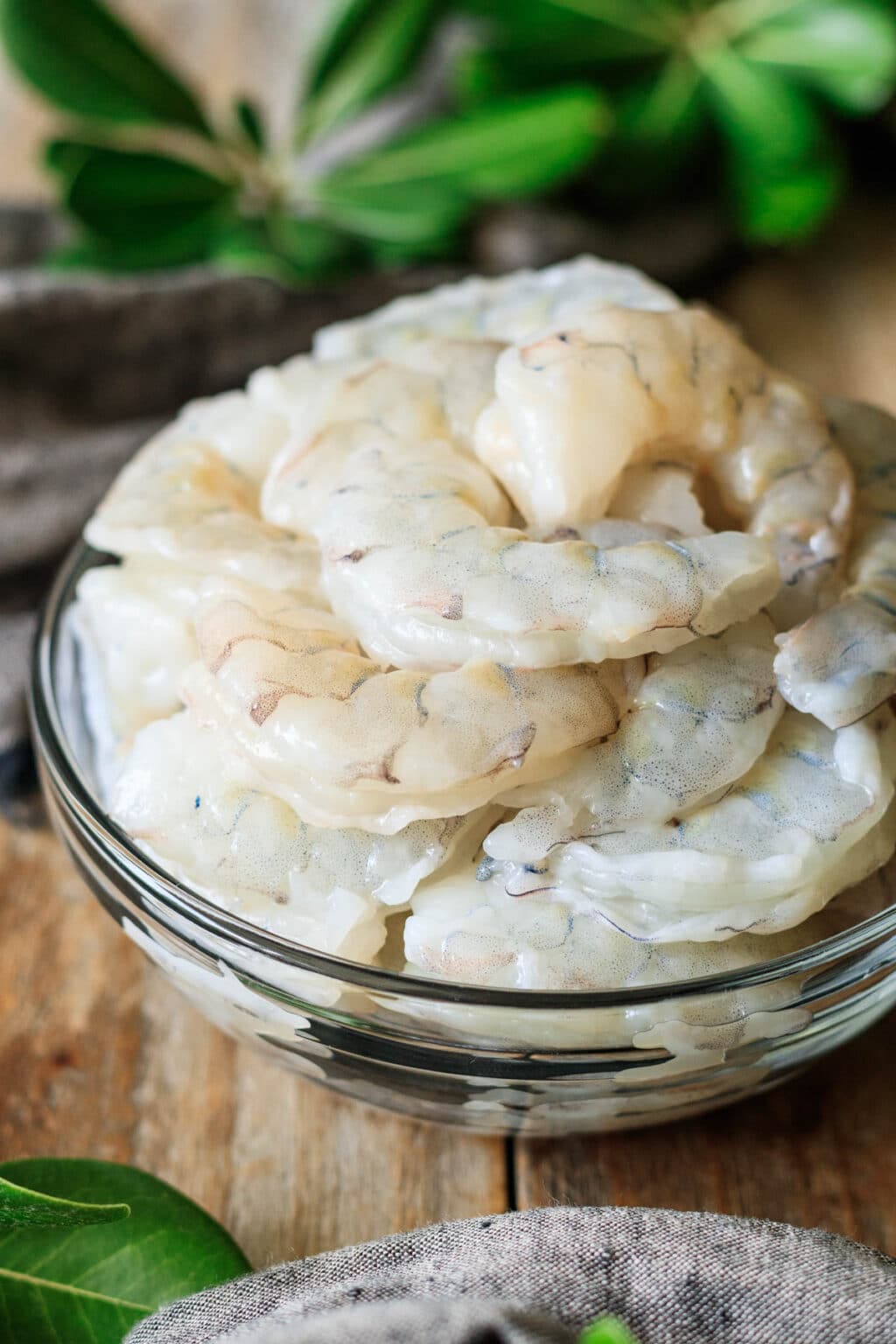 How to Peel and Devein Shrimp - Savor the Flavour
