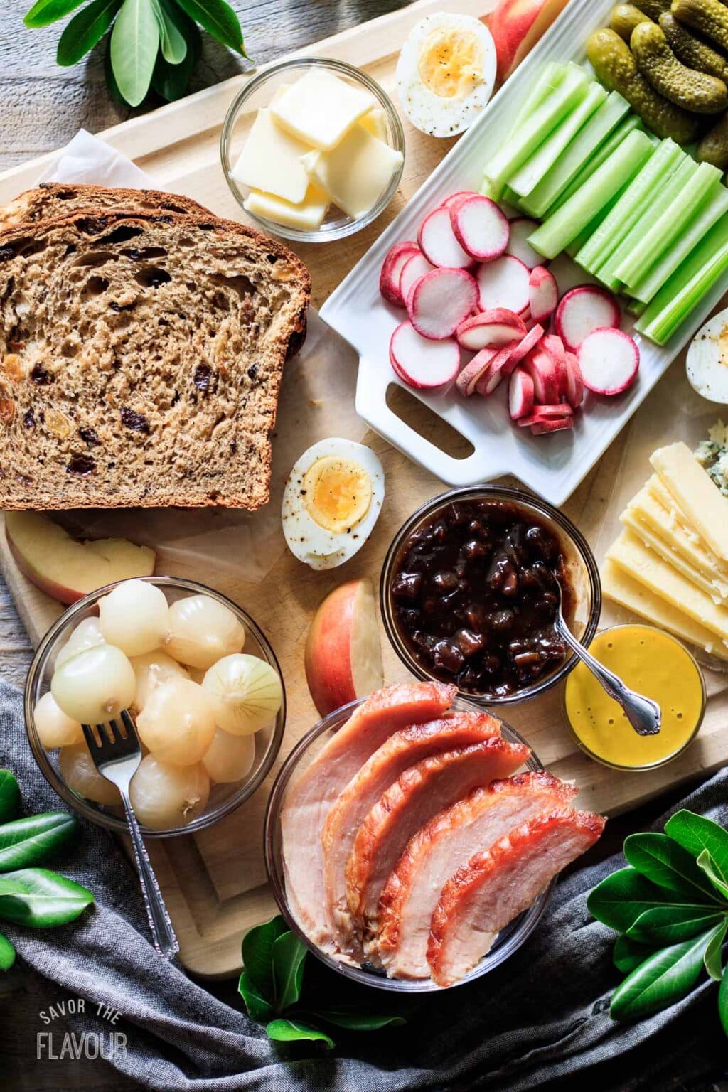 How to Make a Ploughman's Lunch - Savor the Flavour